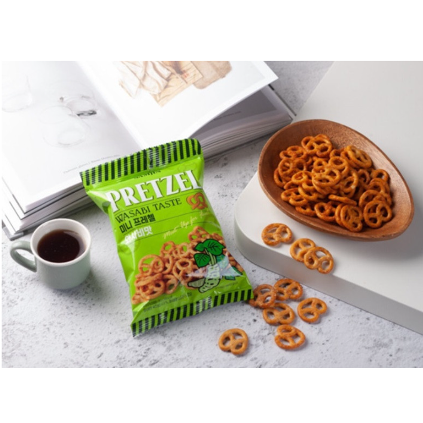 [KOREAN SNACK] SAMJIN Mini Pretzel Collection 70g Seafood,Cheese,Wasabi ...
