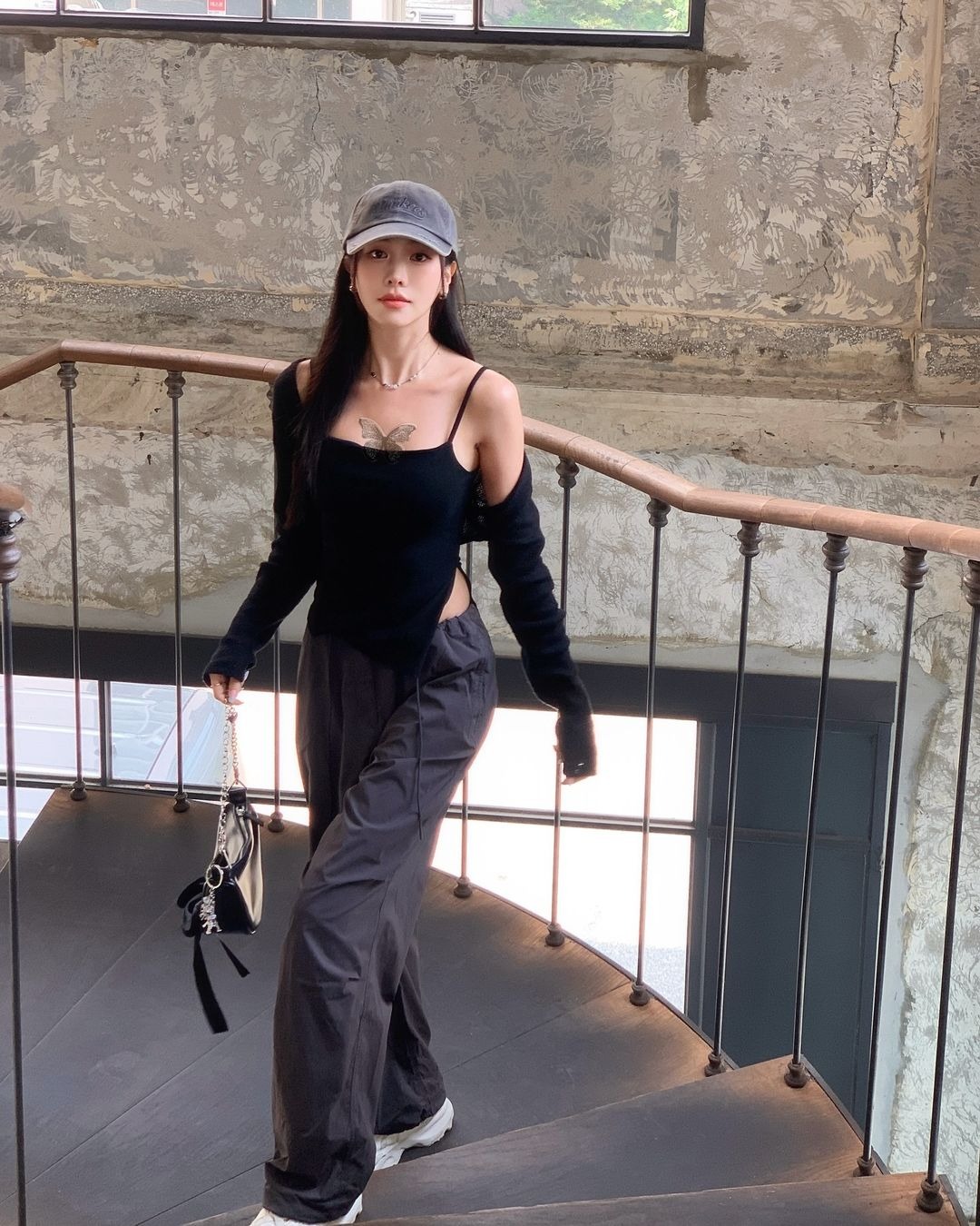 MLB Varsity Vintage Cursive Tone On Tone Unstructured Ball Cap (2024New ...