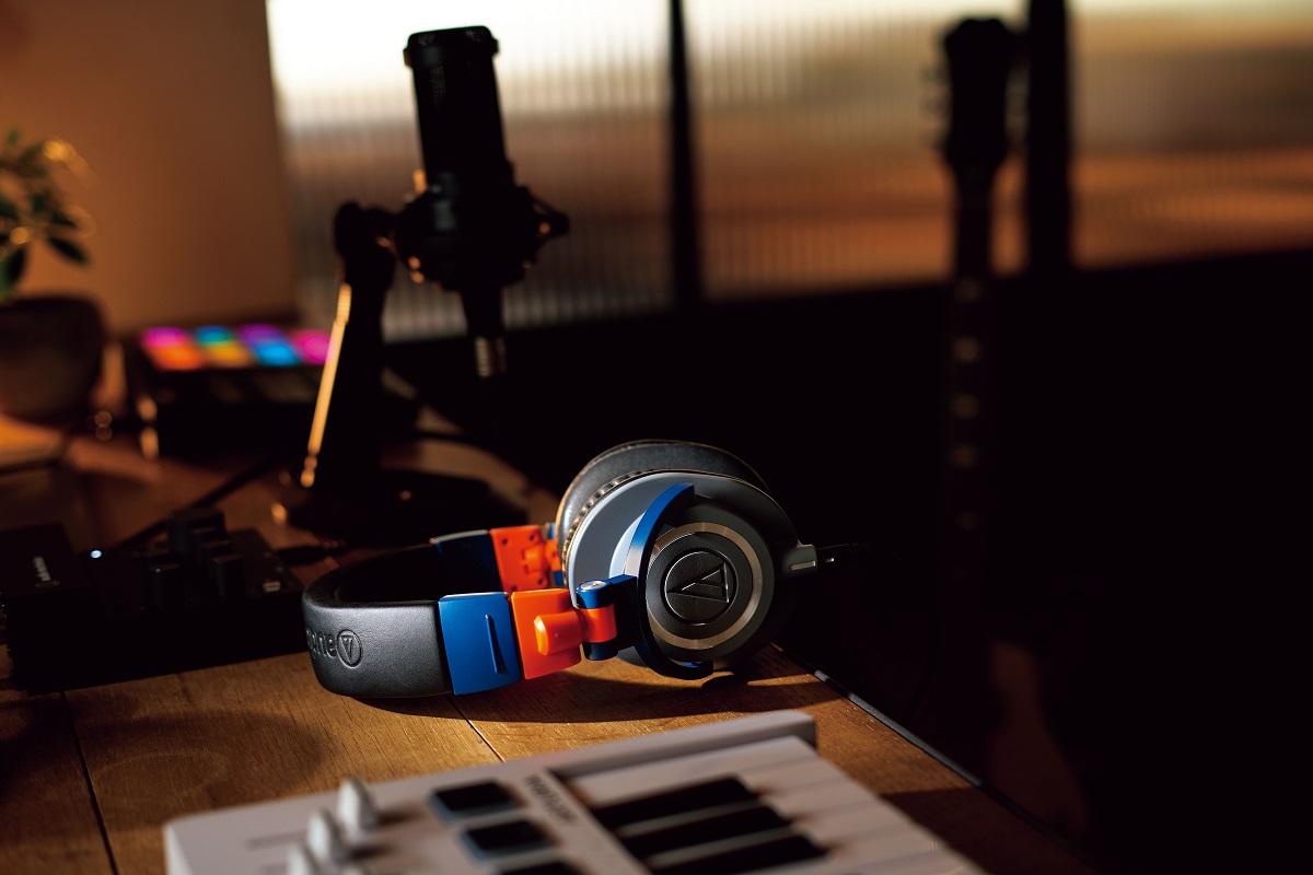 Audio-Technica ATH-M50X LAB Professional Studio Monitor Headphones 45mm ...