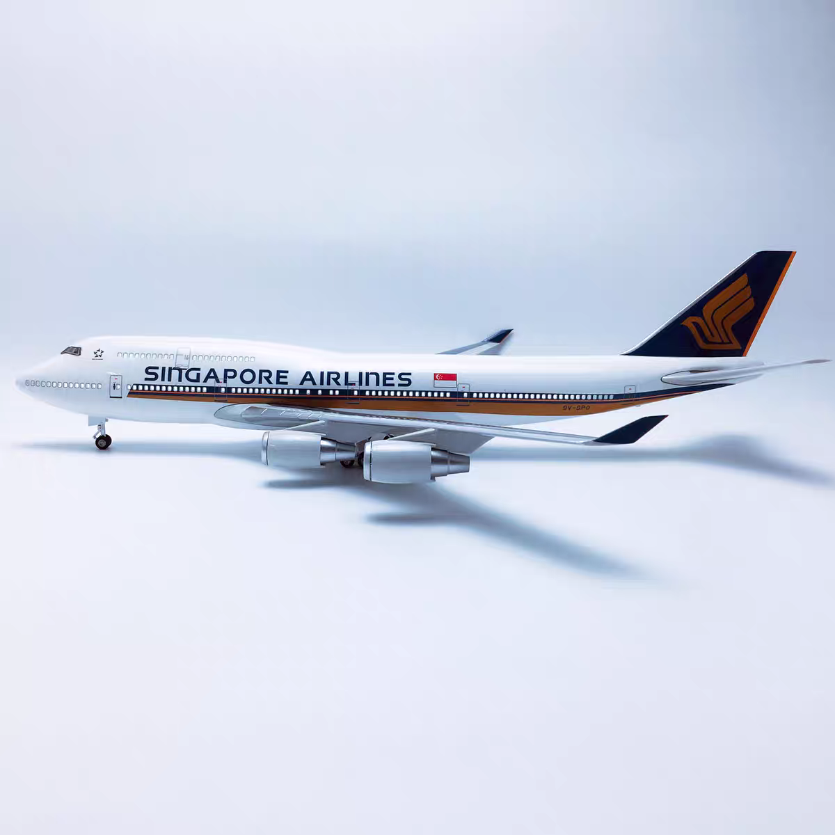 Singapore Airlines (SIA, SQ) Boeing B747-400 Model (1:150) [Model ...