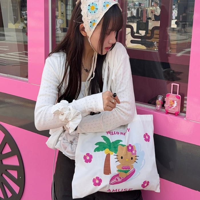 [AMUSE x TANNING HELLO KITTY] Jang Won Young Pick TANNING HELLO KITTY ...