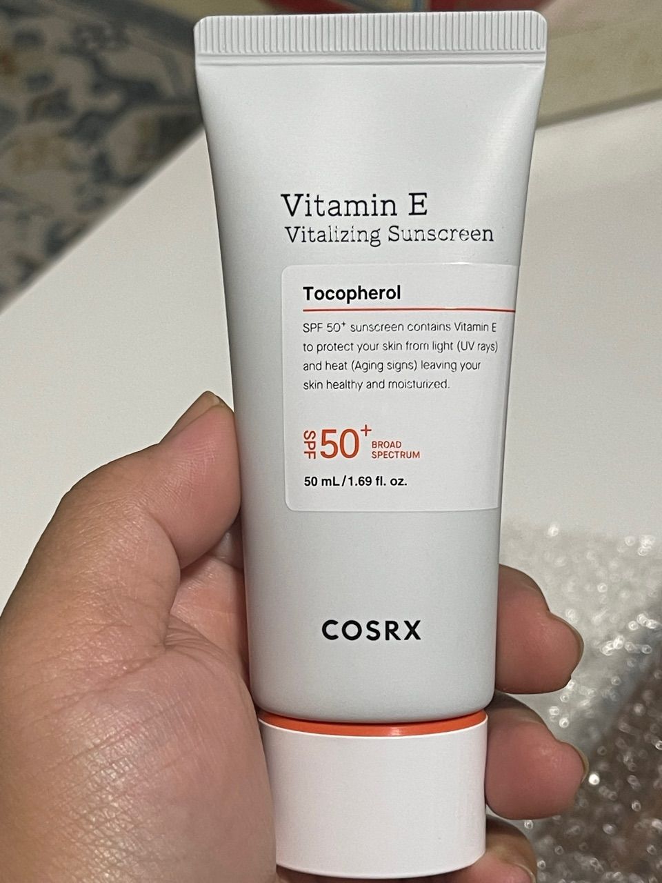 (COSRX) Vitamin E Vitalizing Sunscreen SPF 50+ 50ml - COCOMO | Shopee Singapore