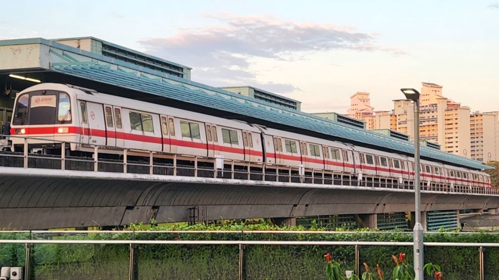 1:120 scale Singapore c651 MRT train model | Shopee Singapore