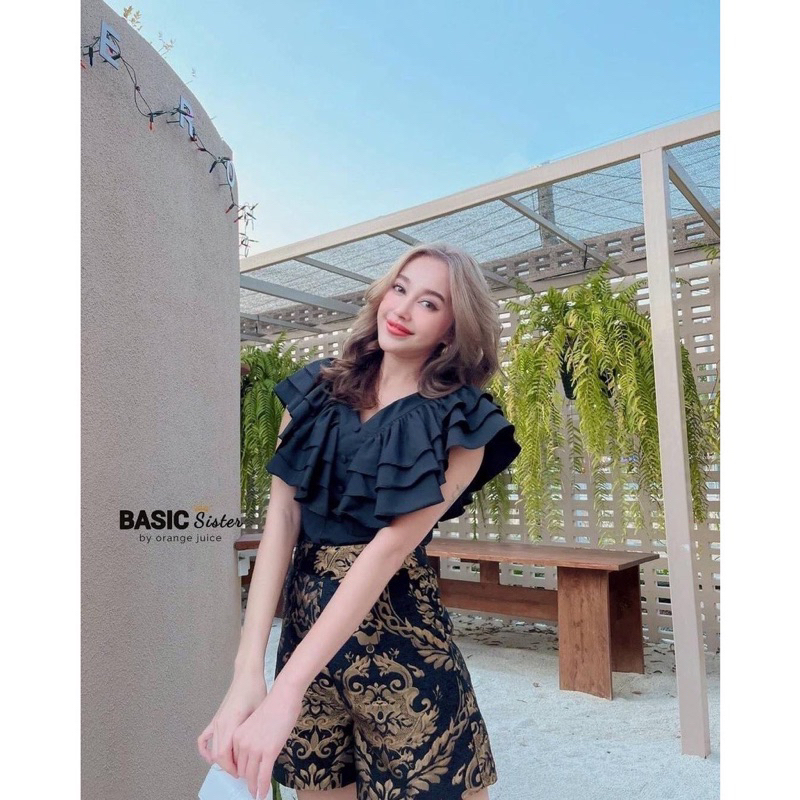 basic sister Label Set In White Color | Shopee Singapore