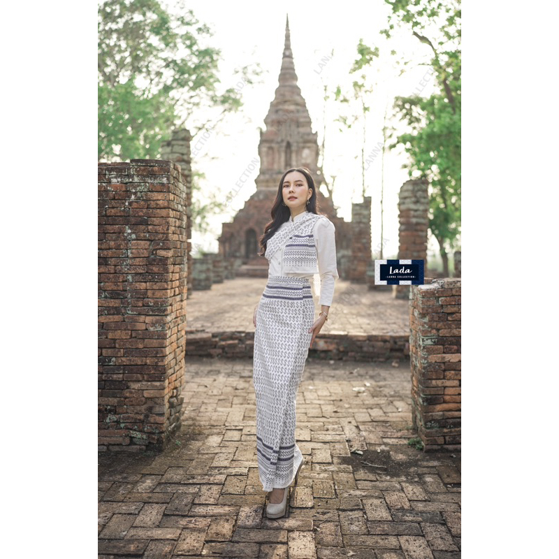 Thai Chitralada Set Royal Request Pattern White + Sabai | Shopee Singapore