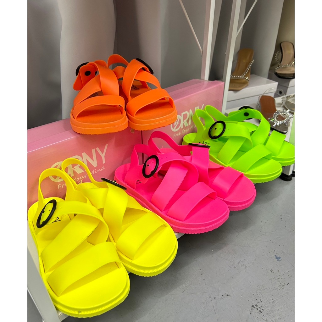 1819 Sandals Bright Colors Wear In The Water And Go To The Beach. Women ...