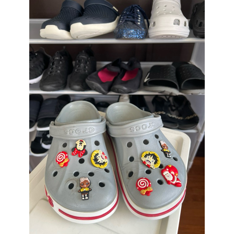 Second hand crocs store