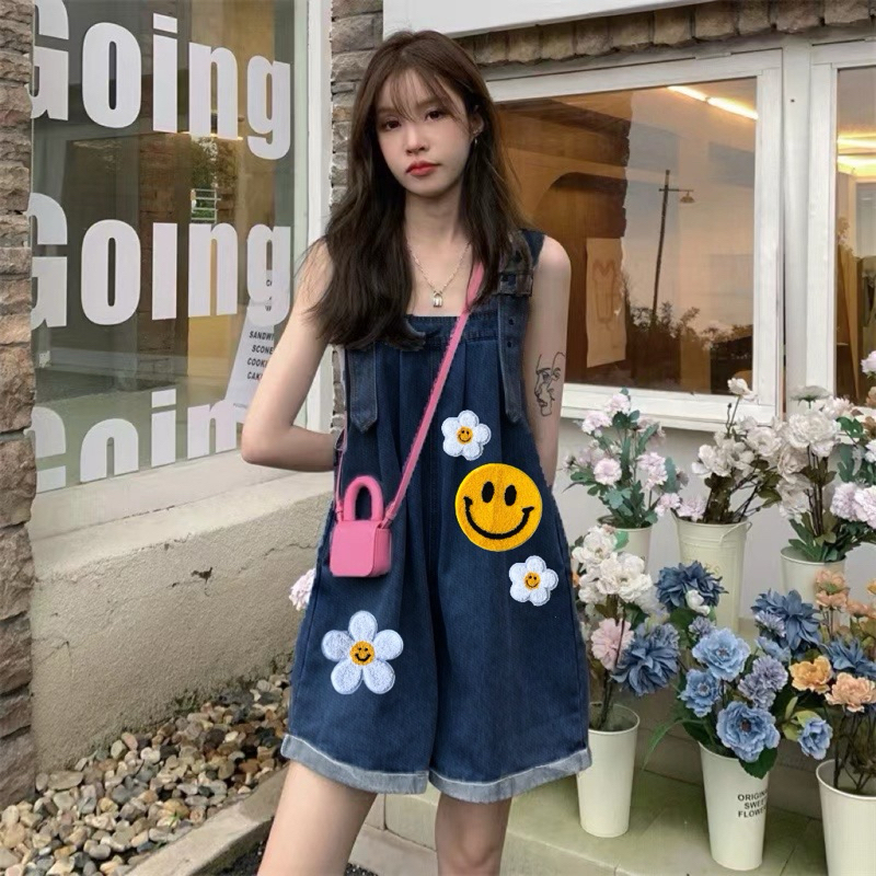 Smile Pattern Denim Shorts With A Floral (J021-022) | Shopee Singapore