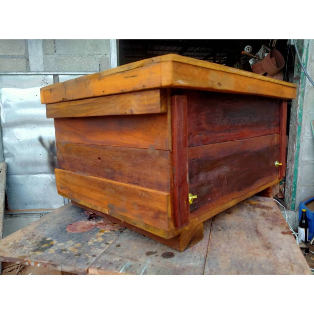 Large Hollow Beekeeping Box Keeps Nectar It Designed To Keep The Most ...