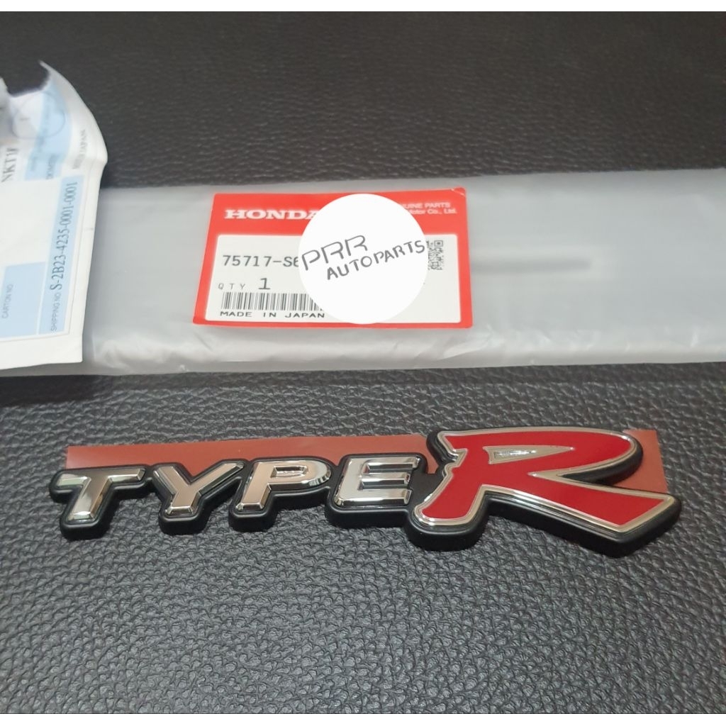 TYPE-R Logo Attached To The Rear Of The HONDA CIVIC Year 2001-2004 ...