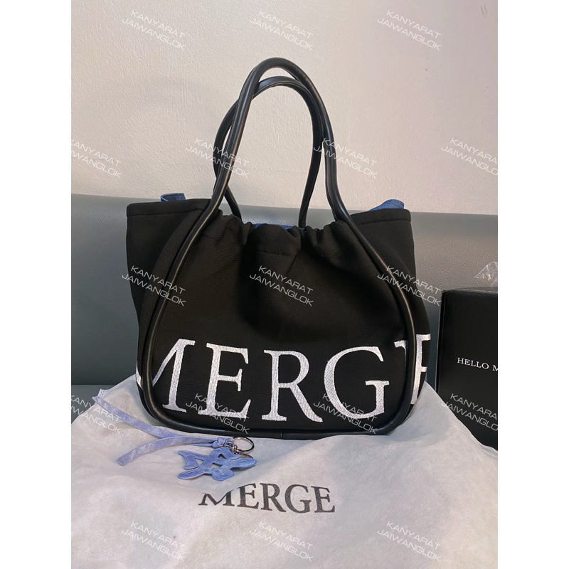Merge A day bag Black Authentic New Hand 1 (Unwrapped) | Shopee Singapore