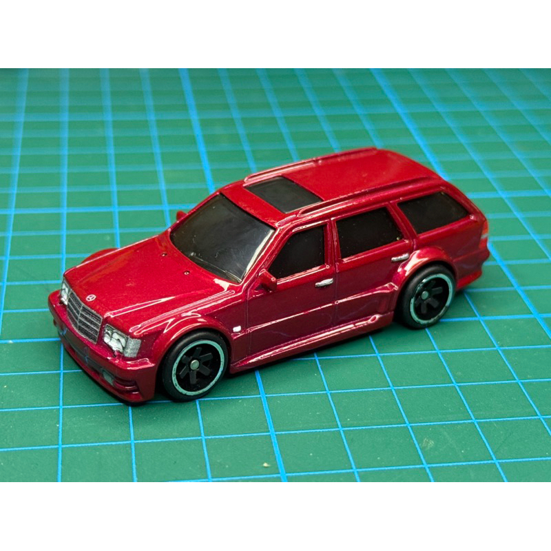 Hot Wheels Premium Mercedes Benz E 36 AMG 1:64 Scale Rubber Steel Belly ...