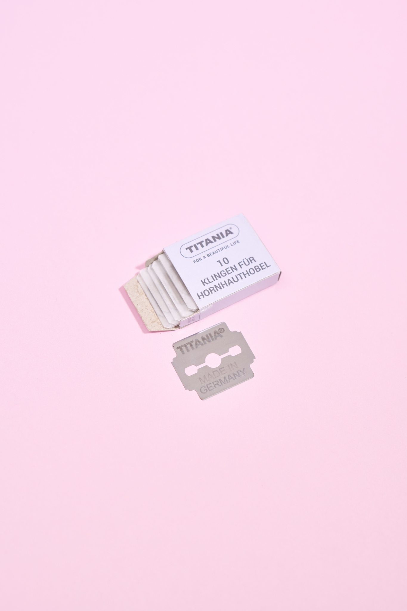 TITANIA Razor Blade Foot Scraper Imported From Germany (1 Box Contains ...