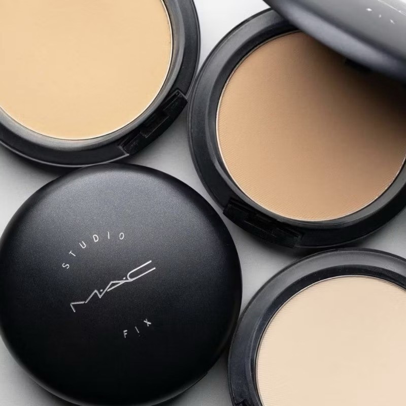Mac Powder Puff With Foundation For Long-Lasting Coverage Lasting And ...