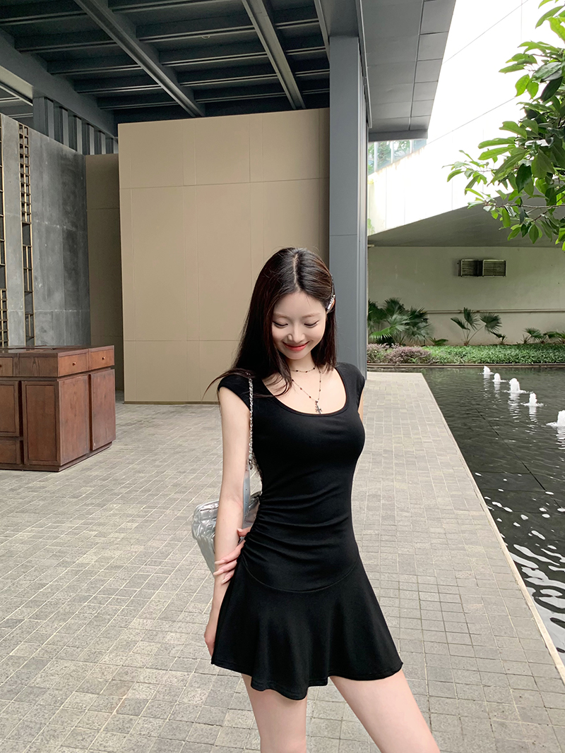 Beryl Women Dress Waist Design Slimming Comfortable To Look Skinny Soft ...