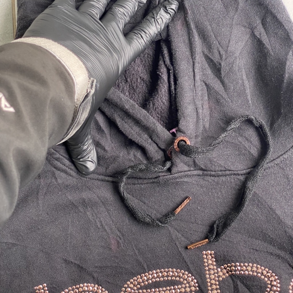 Second Hand Y2K Hoodie (Bb) | Shopee Singapore