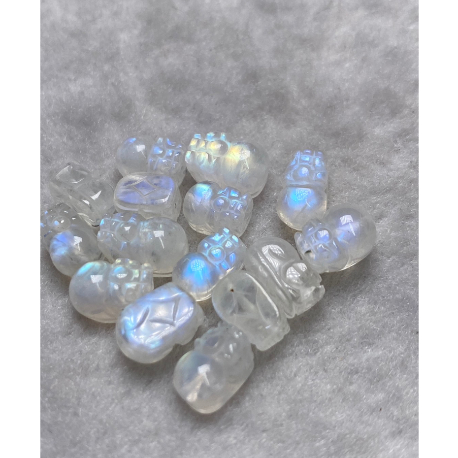[Rich Handmade] Moonstone Mini Pixiu Moonlight Carving Piece | Shopee ...