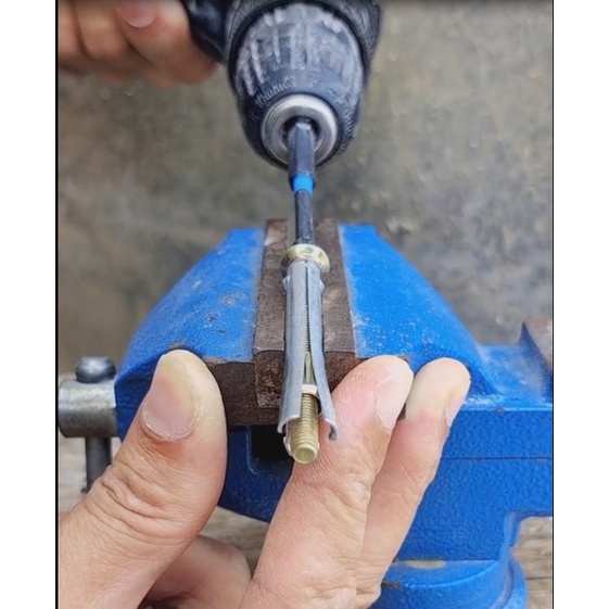 Wall expansion screw (Easy to assemble and disassemble) | Shopee Singapore