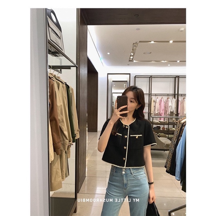 Loose form crop top (short style) with heart buttons | Shopee Singapore