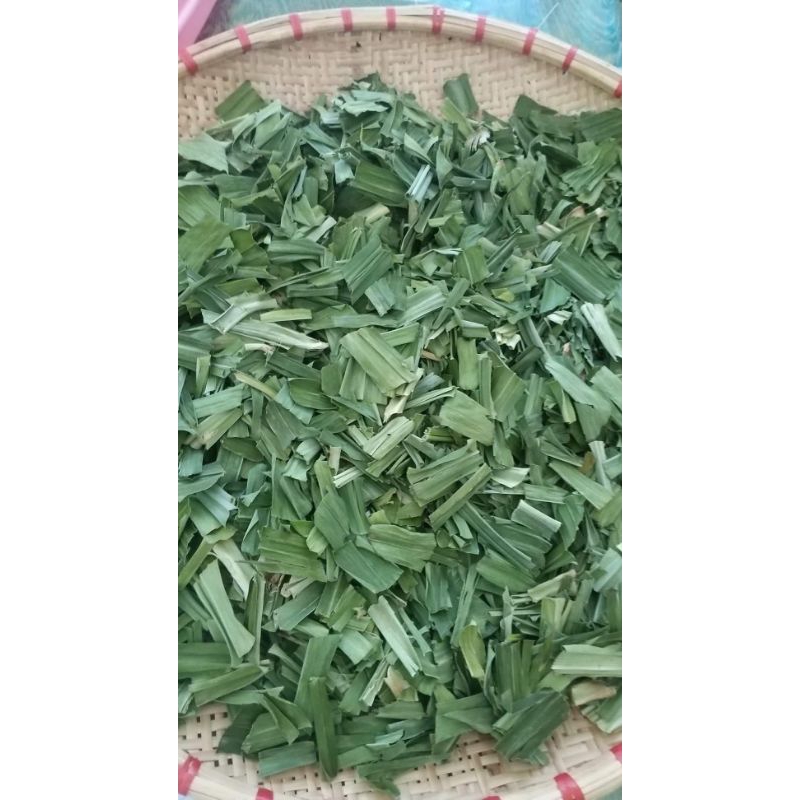 Dried Sticky Rice Leaves and Pandan Leaves are fragrant, clean and food ...