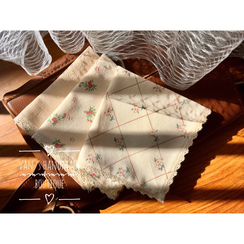 Vintage 1-layer linen handkerchief with lace trim, handmade gift ...