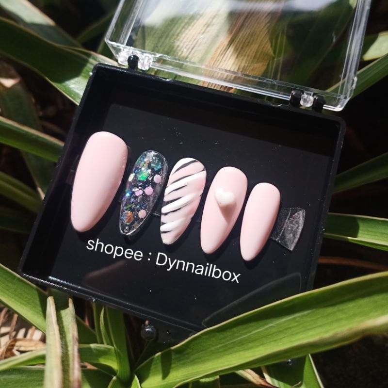 Piece Pretty pastel pink fake arms (Real photo) | Shopee Singapore
