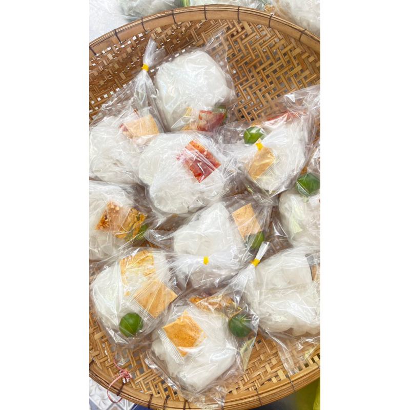 Dew-dried rice paper with chili and honey simmered in 3 flavors (2 bags ...