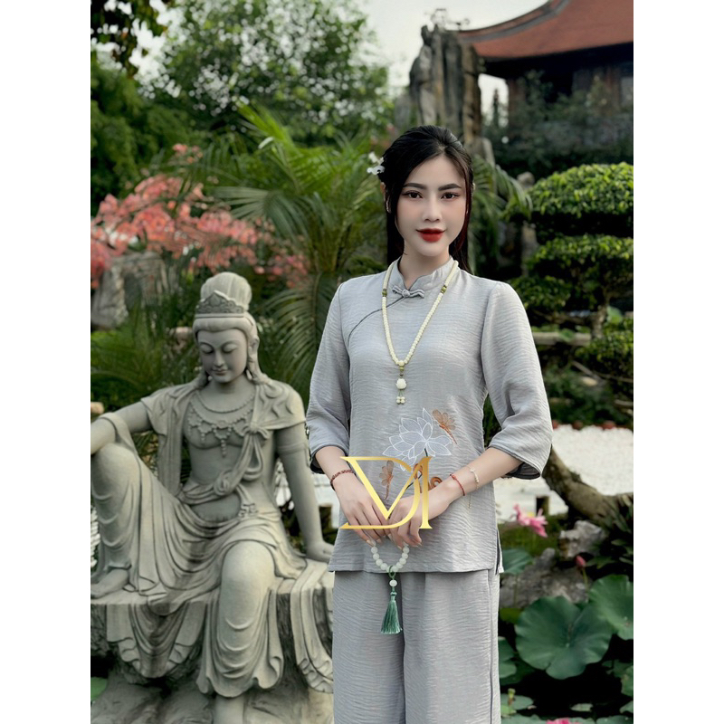 The Ancient Rattan-Necked Rattan Pagoda Outfit Goes To The French ...