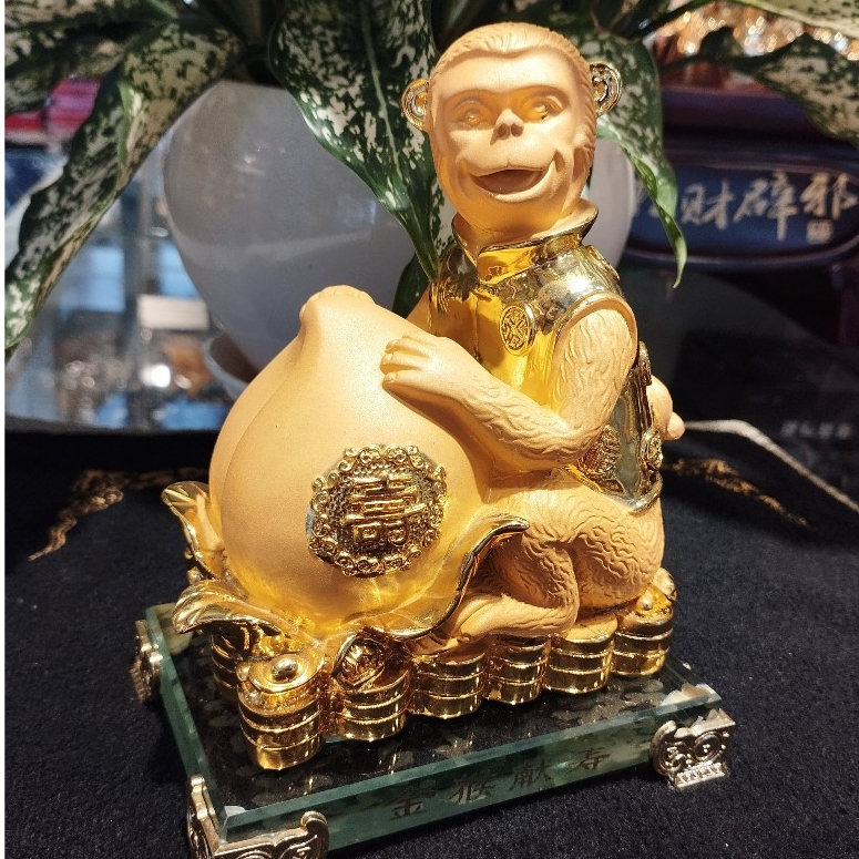 SA Golden Monkey Statue Holding Peach K071M | Shopee Singapore