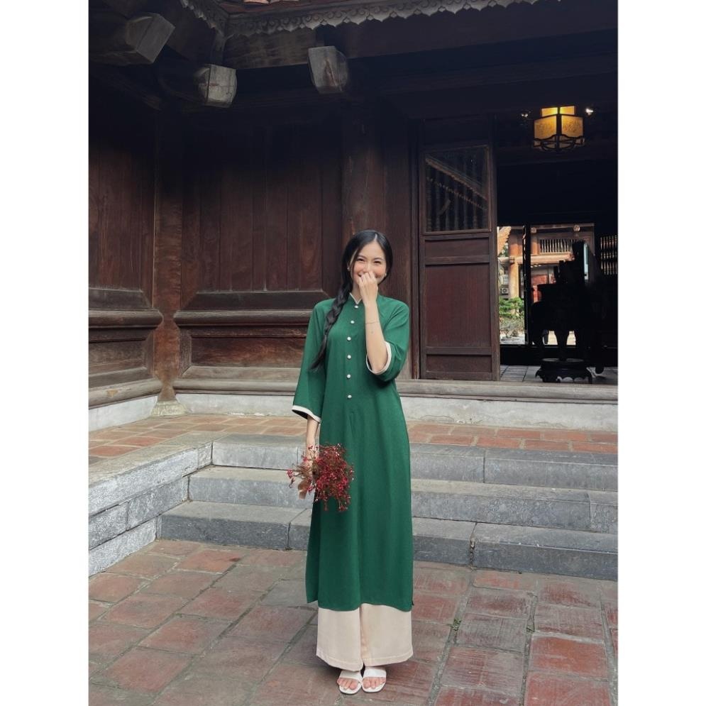 Innovative Ao Dai, Ancient Vietnamese Ao Dai Model with Gentle Ancient ...