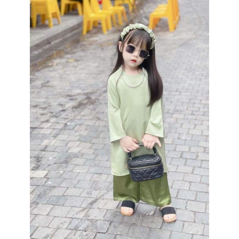 Ao Dai For Girls- Jade Silk Ao Dai For Girls Gives Pearl And Mane 9 ...