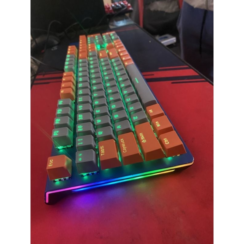 Fulhen Conqueror Optical Mechanical Keyboard like new 95% Led Border ...