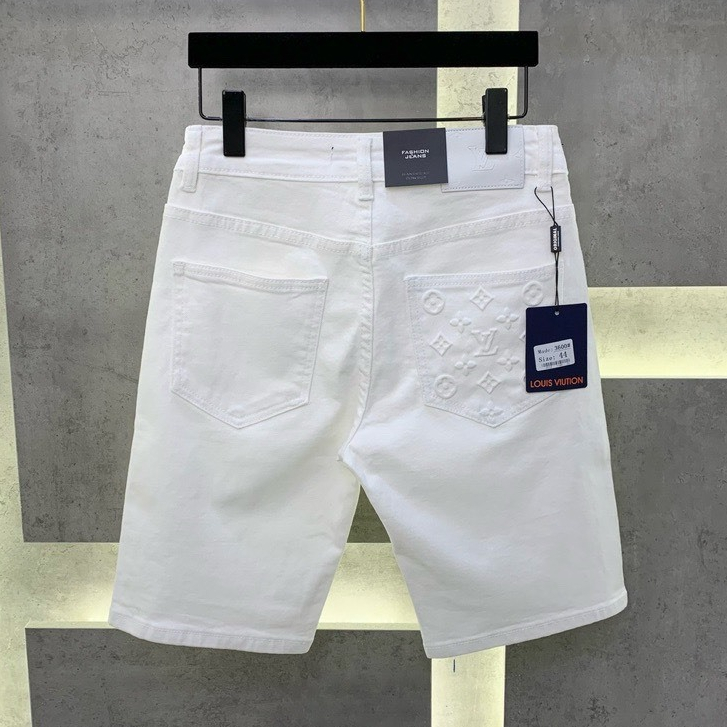 New model high-end men's shorts with elegant embossed patterns and ...