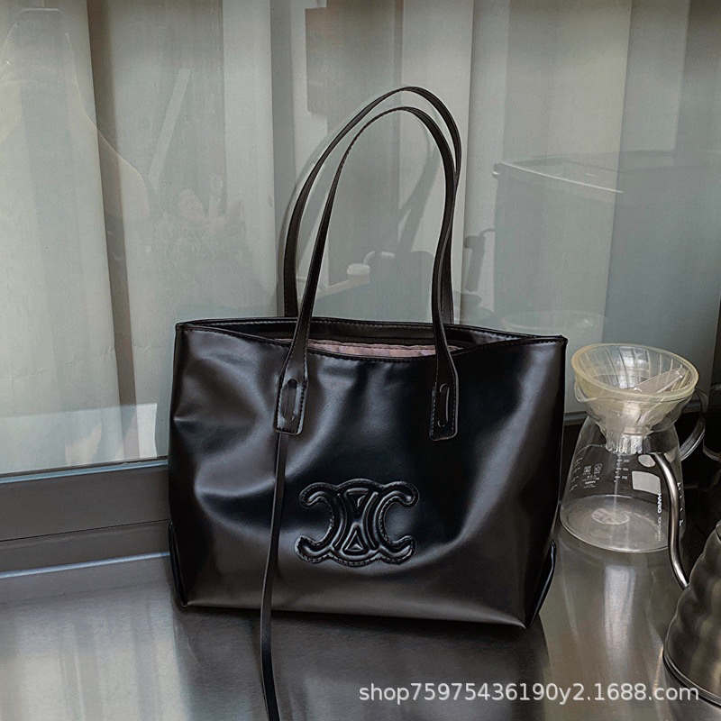 Versatile Tote Cecli Leather Bag, Convenient Wide Compartment Design ...