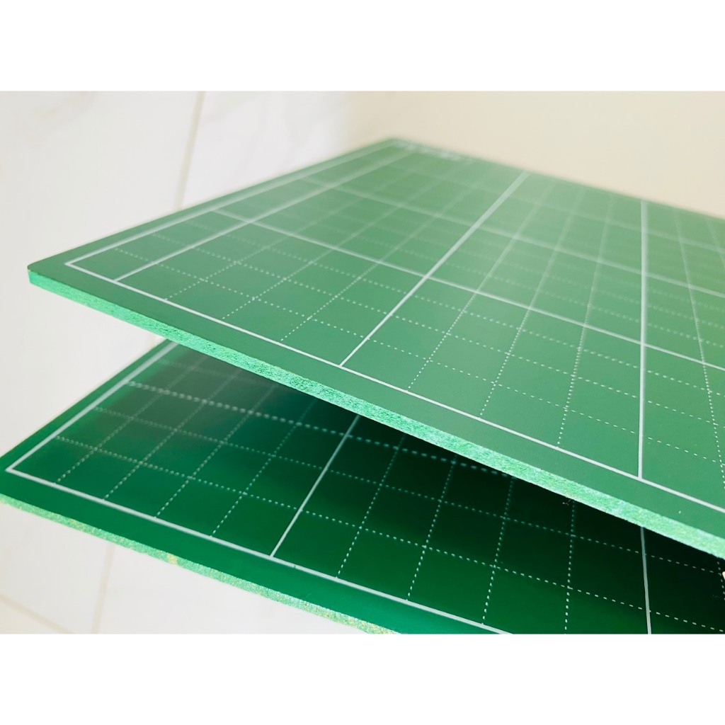 Double-sided child board with 4 squares and 5 squares, Thien Kim ...