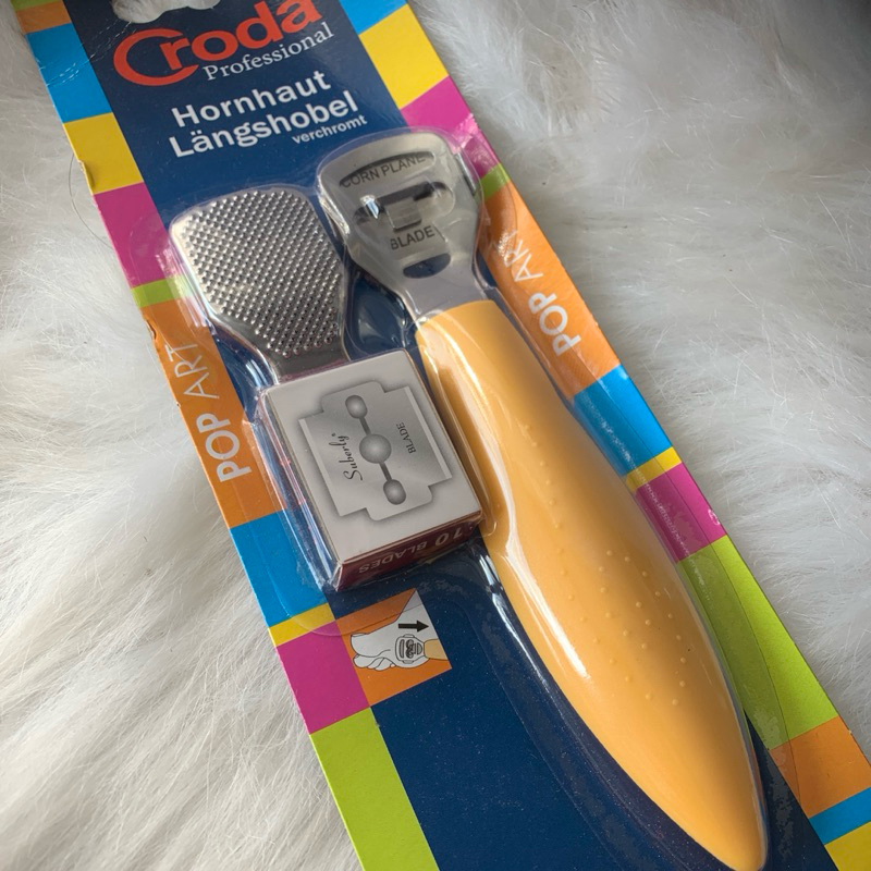 Heel scraper with super quality razor blade comes with 3 replacement ...