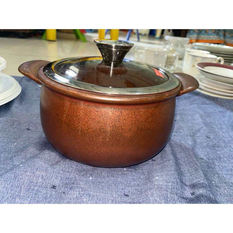 Japanese clay pot braised with delicious meat and fish bao, made in ...