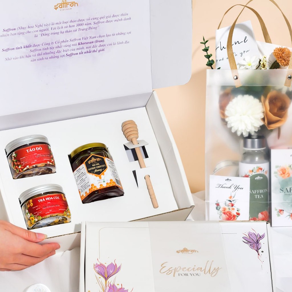 Health gift box of honey soaked in cordyceps and flower tea for friends ...