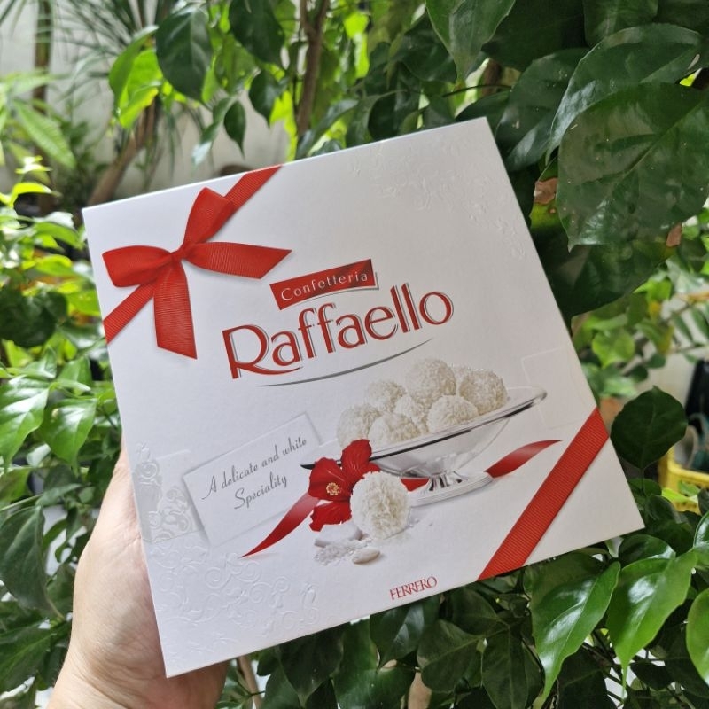 Raffaello Russian almond coconut coated chocolate box 240g | Shopee ...