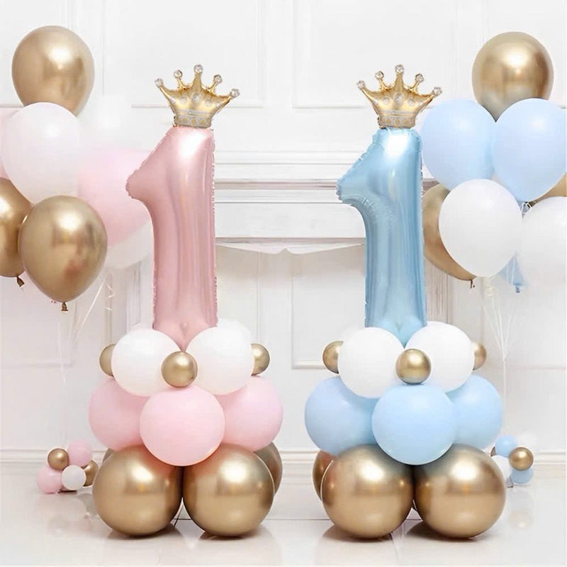 Number 1 balloons wearing crowns for birthday decorations and ...