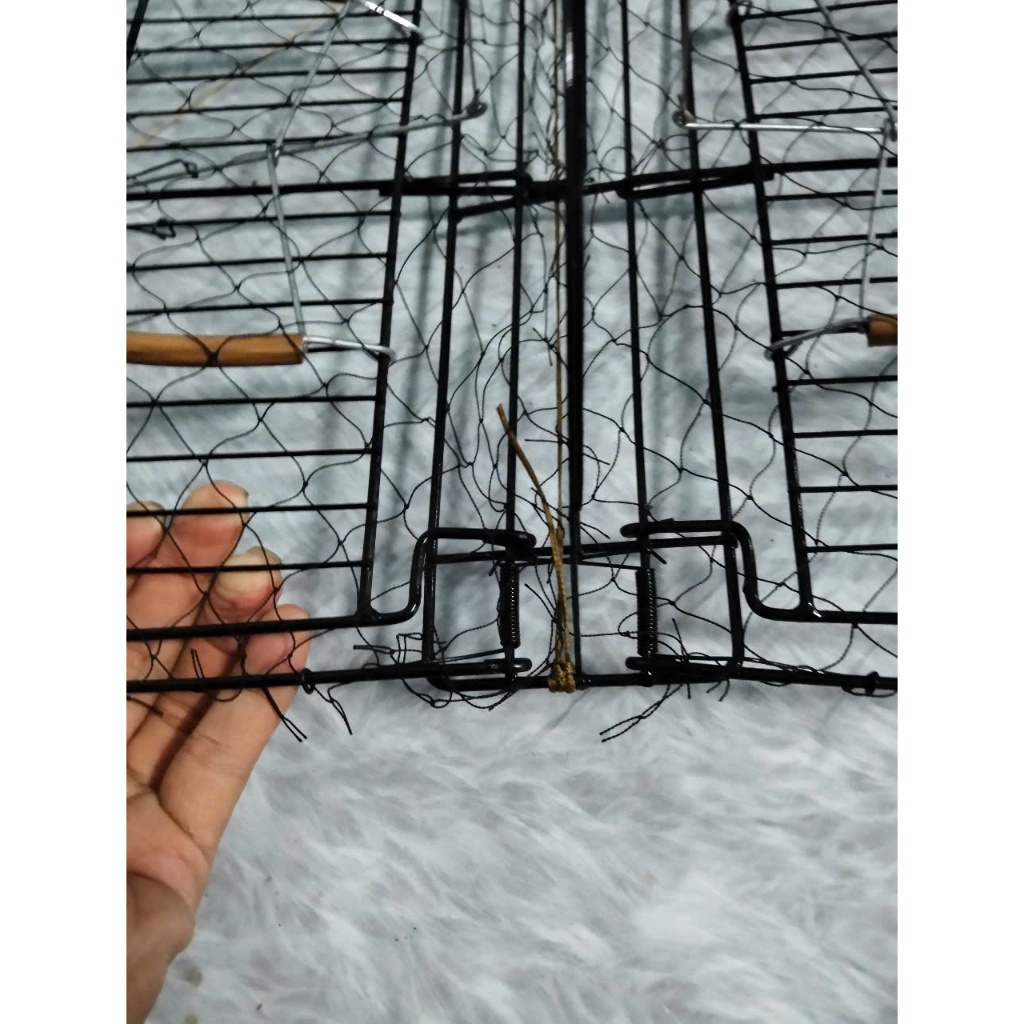 Comb trap and bird trap, foldable trap, deep clamp trap | Shopee Singapore