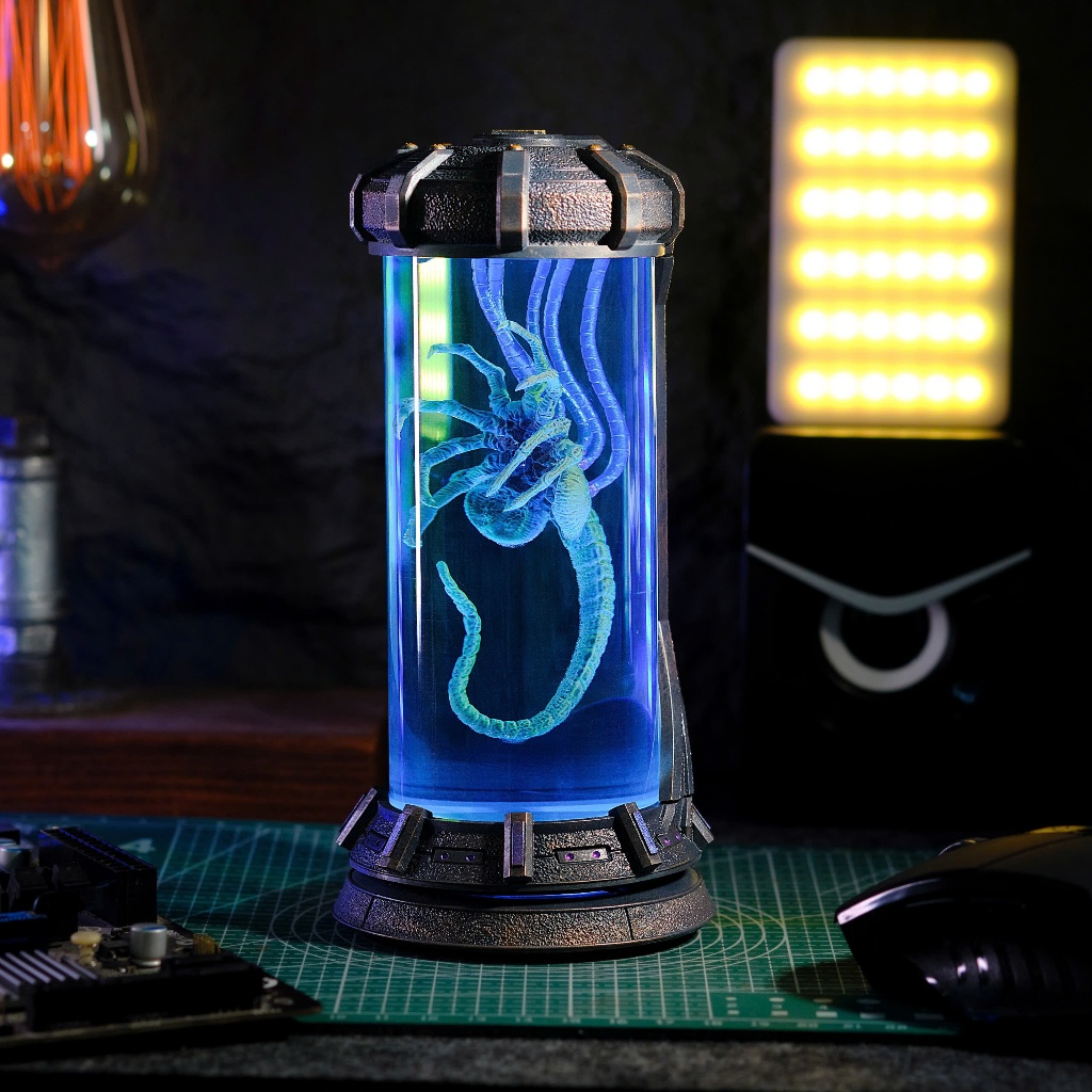 Lab model LED light [Alien Facehugger] - Epoxy Resin - 3D Resin - Gift ...