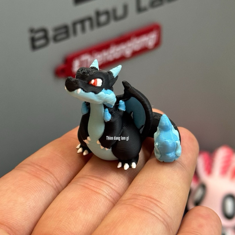 Mega Charizard | 3D printing Keychain Toys | Toy P33 | What is it doing ...