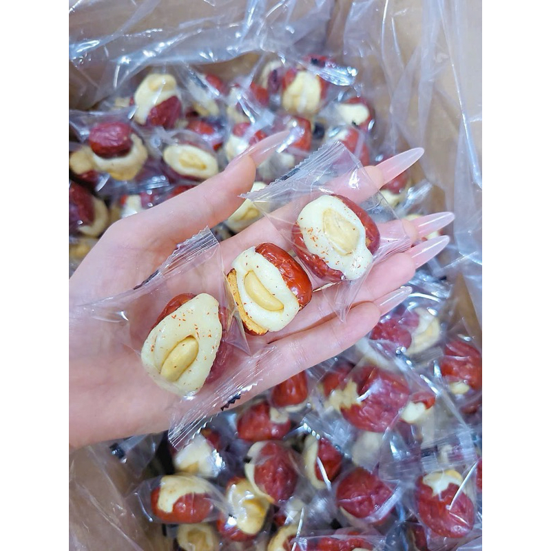 500g Red Apple Candy with Camel Milk Filling and Delicious Cashew Nuts ...