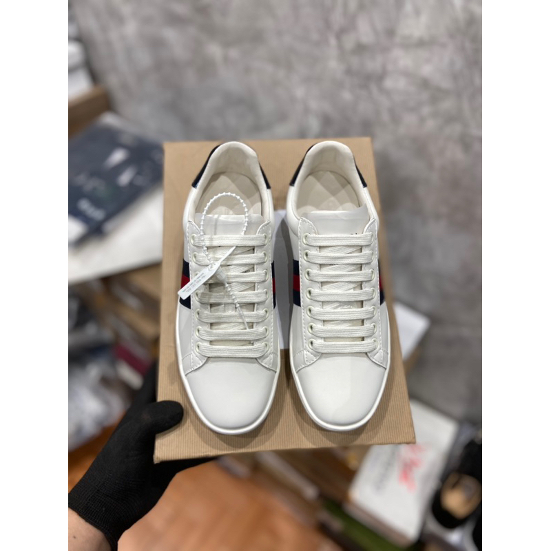 Local Men's Sneaker Shoes with 3 Fabric Stripes Outer Cheeks Non ...