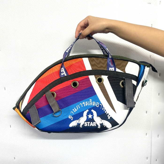 Baskets, handbags for fighting cocks and fighting cocks - Sports colors ...