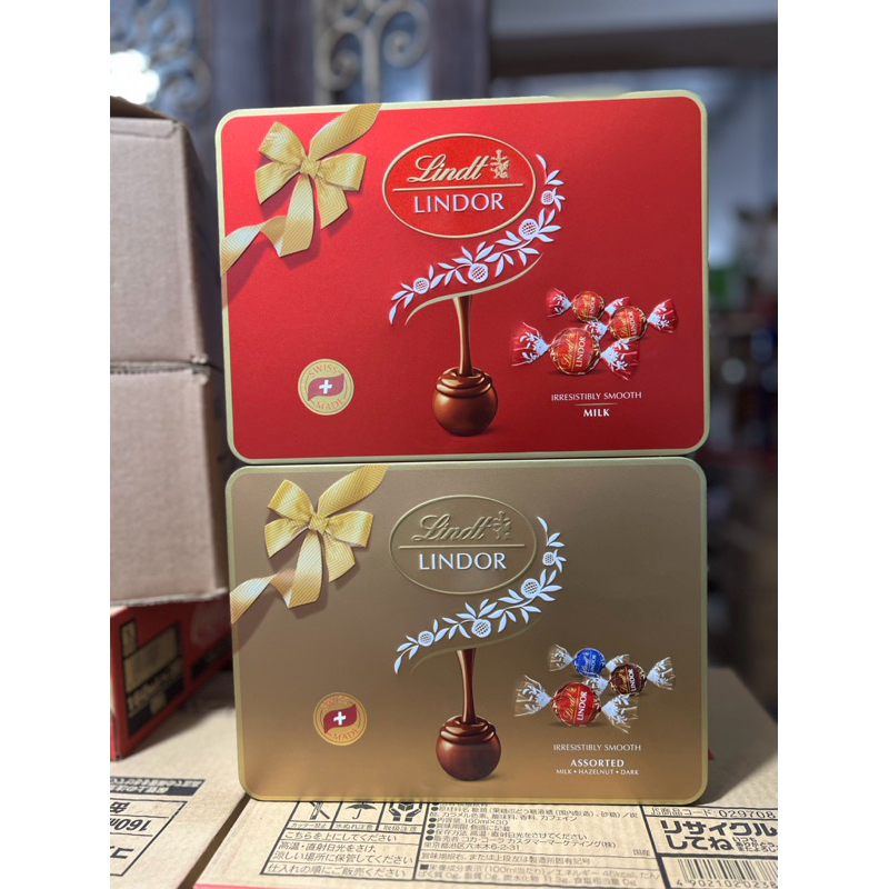 Lindt Lindor Milk Chocolate Gift Box, Assorted iron box (168g) | Shopee ...