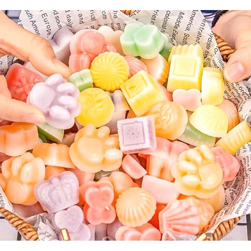 Bag of 100 grams of beeswax candy (about 15 - 16 pieces) | Shopee Singapore