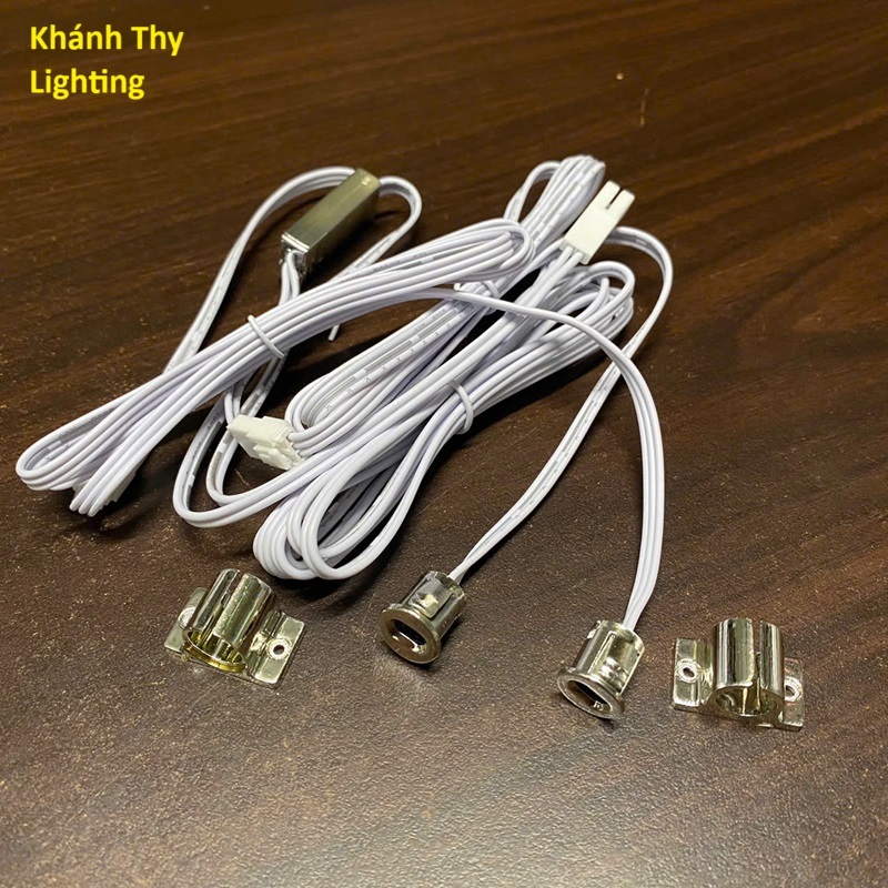 Open and close 2 aluminum sensor doors to install opening and closing ...