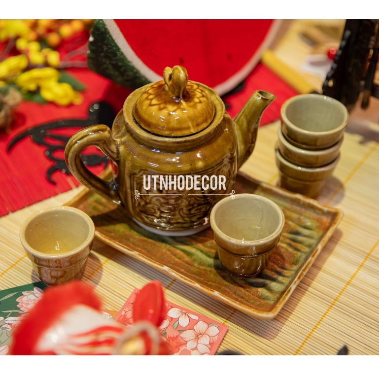 CNY Decorative eel skin porcelain tea set (1 teapot + 6 teacups ...